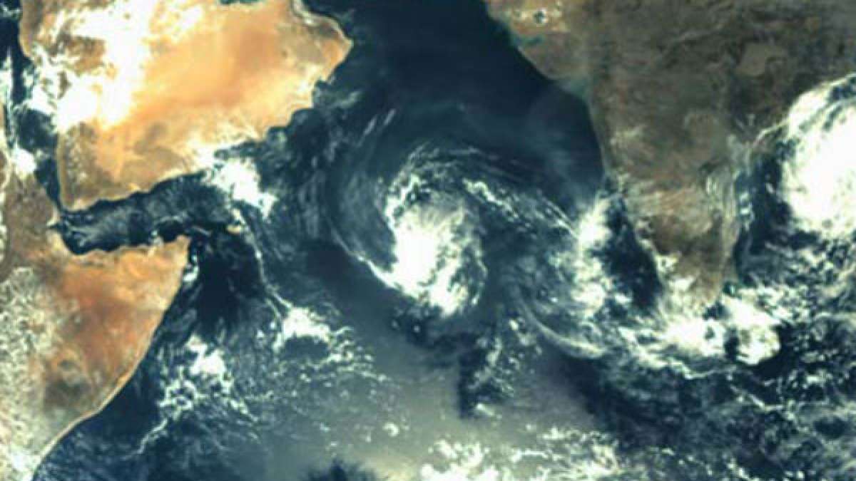 செவ்வாய்க்குப் போகும் வழியில் "ஆன் தி வே"யில் மங்கள்யான் எடுத்த படம் ...