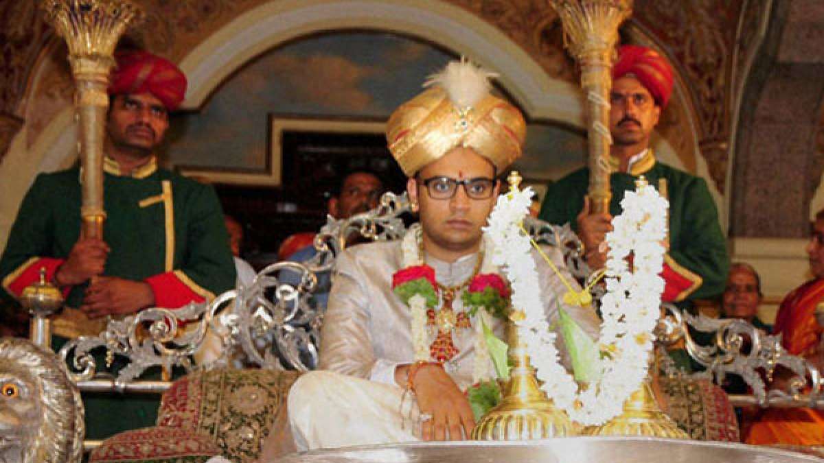 மைசூரின் 27வது மன்னரானார் யதுவீர கிருஷ்ணதத்த சாம்ராஜ்! | Yaduveer ...