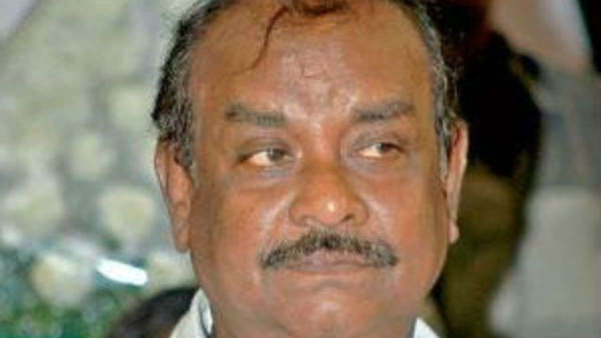 மாஜி அமைச்சர் நத்தம் விஸ்வநாதனிடம் ஐடி அதிகாரிகள் கிடுக்குப் பிடி ...