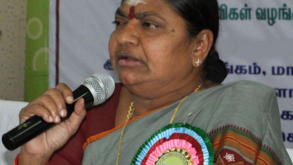 'சின்னம்மாவின் குரல் இனிமையாக இருக்கும்' ...சிலிர்த்த வளர்மதிக்கு ...