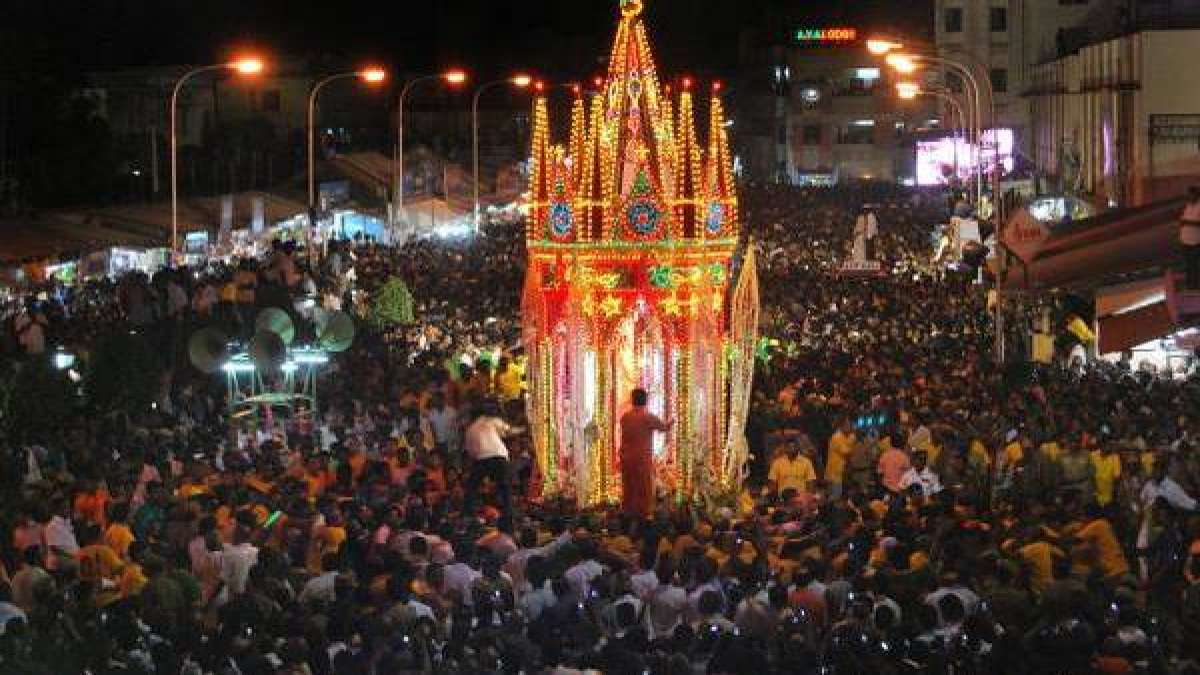 மாதா பிறந்தநாள் கோலாகலம் : வேளாங்கண்ணி புனித ஆரோக்கிய மாதா பேராலய பெரிய ...