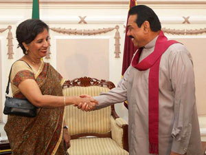 நிருபமா ராவுக்கு ராஜபக்சே விருந்து | Nirupama Rao meets Rajapaksa ...