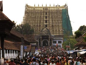 திருவனந்தபுரம் பத்மநாபசாமி கோவிலில் 6வது அறை திறப்பு குறித்து தேவ ...