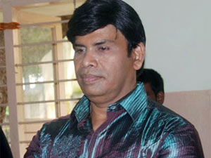 விஜயகாந்த் ஒரு 'காமெடி பீஸ்'... சொல்கிறார் 'வில்லன்' ஆனந்தராஜ் ...