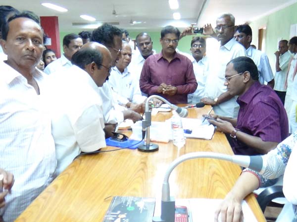 காயிதே மில்லத்துக்கு மணிமண்டபம் கட்ட அனுமதி கோரி நெல்லை கலெக்டரிடம் மனு ...