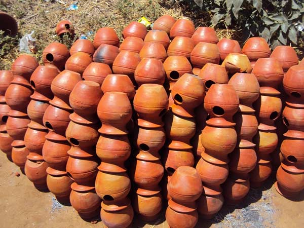 மானாமதுரையில் குருவி பானை தயாரிக்கும் பணி தீவிரம் | Clay pot ...