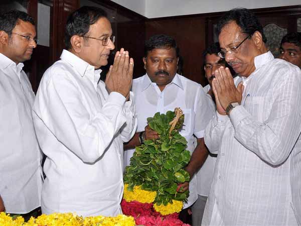 ஈ.வி.கே.எஸ் இளங்கோவன் தாயார் சுலோச்சனா சம்பத் மரணம்... தலைவர்கள் அஞ்சலி ...