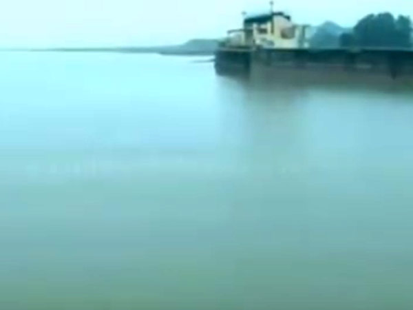 புழல் எரி வேகமாக நிரம்பி வருவதையடுத்து கரையோர பகுதி மக்களுக்கு ...