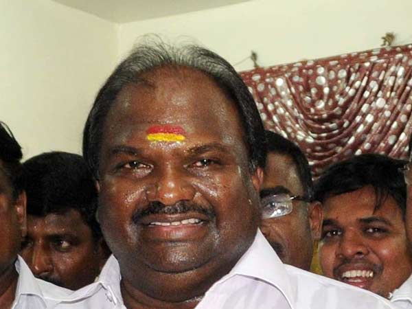 ஸ்டாலினை சந்தித்தார் மக்கள் தேமுதிகவின் சந்திரகுமார்: இரண்டு தொகுதிகள் ...