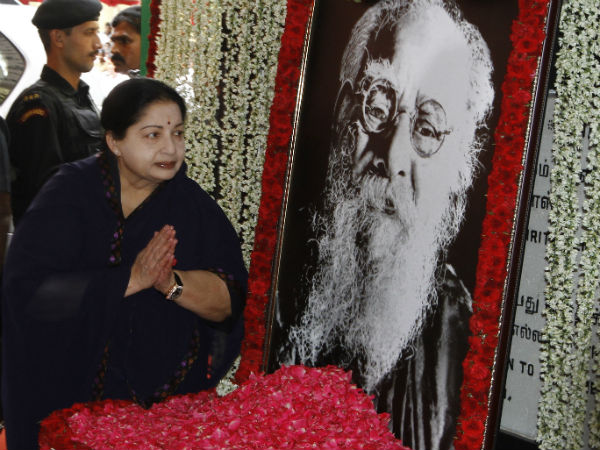 பெரியார், அண்ணா, எம்.ஜி.ஆர்., சிலைகளுக்கு ஜெயலலிதா மாலை அணிவித்து ...