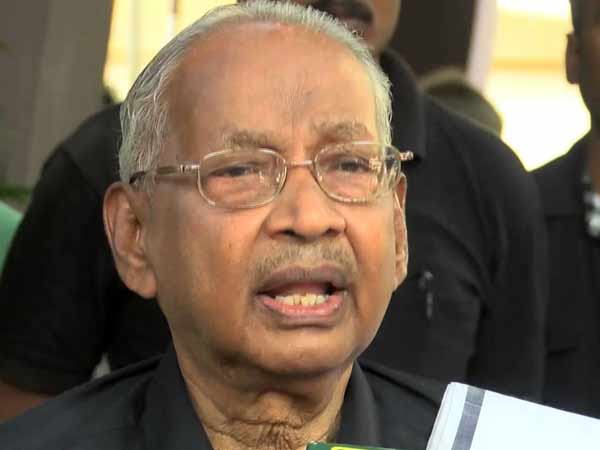 அரசு மருத்துவர்களின் ஓய்வு வயதை நீட்டிப்பது எந்த வகையிலும் சரியானது ...