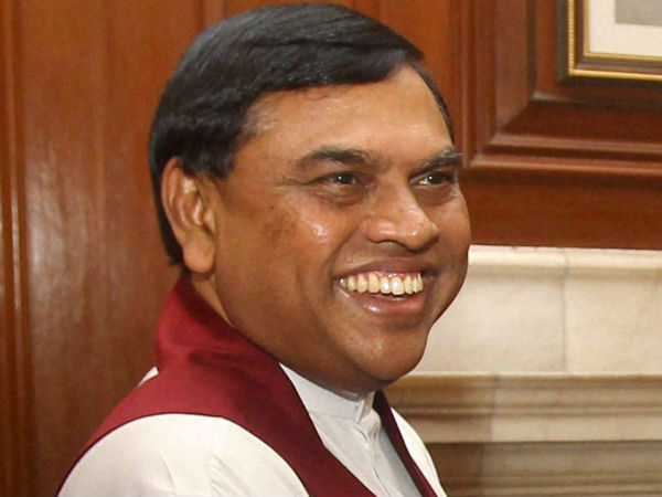 நிதி மோசடி: மகிந்த ராஜபக்சே தம்பி மாஜி அமைச்சர் பசில் 3-வது முறையாக ...