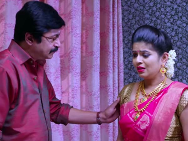 ஏறெடுத்து பார்க்கறா நிலா... அடடே அங்க நீலாம்பரி... பொண்ணு பார்க்க ...