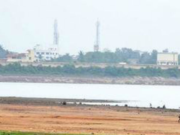 சென்னையின் குடிநீர் ஆதாரமான சோழவரம் ஏரி வறண்டது.. குடி தண்ணீருக்கு ...