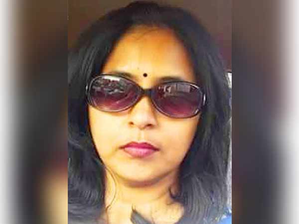 தினகரனுக்காக வரிந்து கட்டிக் கொண்டு பேசுவாரே.. அமமுகவின் சசிரேகா.. அவர் ...