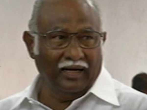 நாடாளுமன்றத்தில் "ரவீந்திரநாத்துக்கு டங்க் ஸ்லிப்பாகிடுச்சு ...