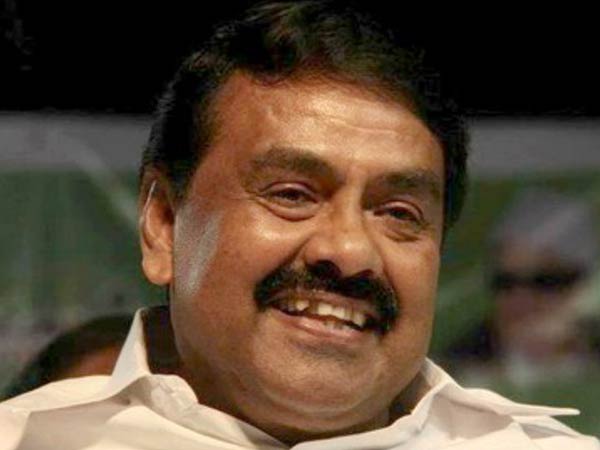 லெப்ட்ல போயாச்சு.. ரைட்ல திரும்பியாச்சு.. பேசாம யுடர்ன் போட்ரலாம் ...