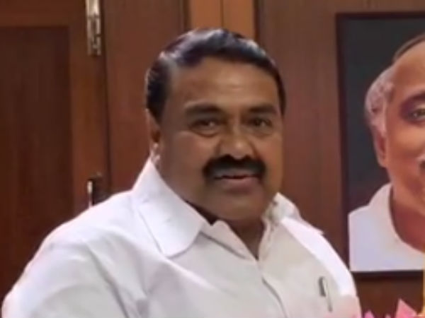 லெப்ட்ல போயாச்சு.. ரைட்ல திரும்பியாச்சு.. பேசாம யுடர்ன் போட்ரலாம் ...