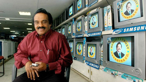 H Vasantha Kumar: வீல் சேரில் அமர்ந்து.. அப்படியே ரவுண்டடித்து சிரித்த ...