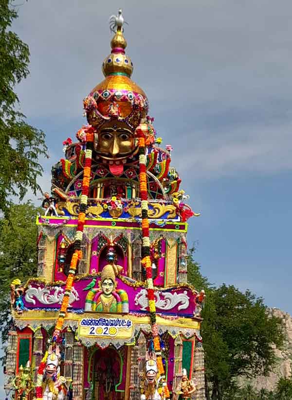 ஏழு ஊர் சப்பரம் திருவிழா... டி.கல்லுப்பட்டியில் முத்தாலம்மனை தரிசிக்க ...