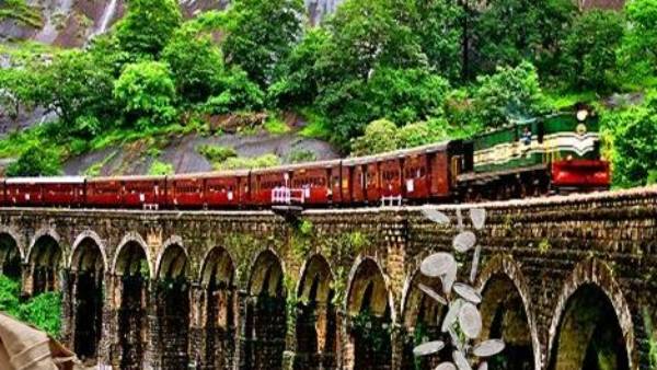 சம்பாதிப்பது ரூ.400.. ஆட்டோவுக்கு மட்டும் ரூ.300.. கேரள எல்லை வரை பஸ் ...