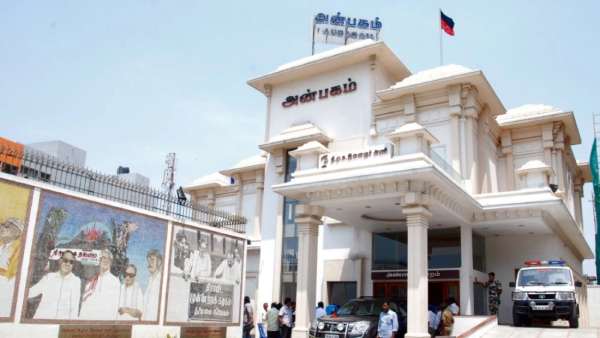 உதயநிதி பிறந்தநாள்; இளைஞரணியின் மெகா ஏற்பாடு ; கண்டித்த அறிவாலயம் ...