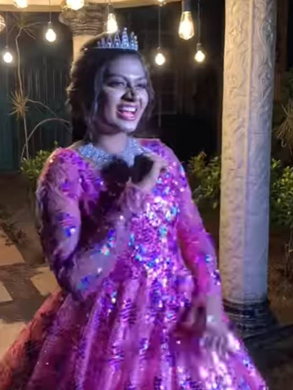 ஜிகு ஜிகு உடையில் இசைவாணி நாட்டிய ராணி ஆக மாறிய தருணம்... மிரண்டு போன ...