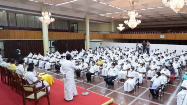 பிரான்ஸ் சுற்றுலாவை திடீரென ரத்து செய்த டி.ஆர்.பி.ராஜா! காத்திருக்கும் ...