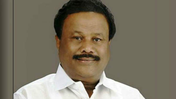 அதிமுக எம்.எல்.ஏ.க்கள் கூட்டம்! நான் எம்எல்ஏ உள்ளே விடுங்க! ஹோட்டல் ...