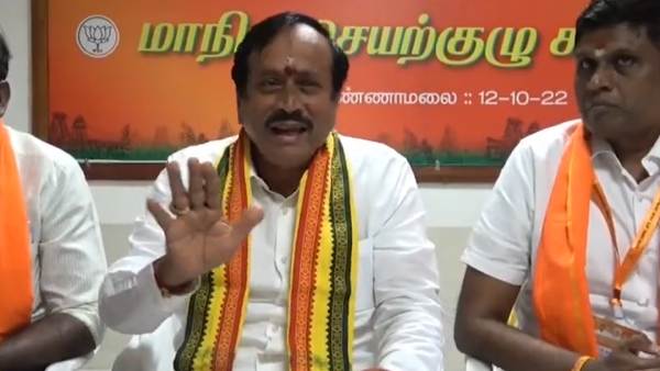 பெரியார், அட்மின், மகாபாரதம்- எங்க திரும்பினாலும் ஹெச்.ராஜாவுக்கு கேட் ...