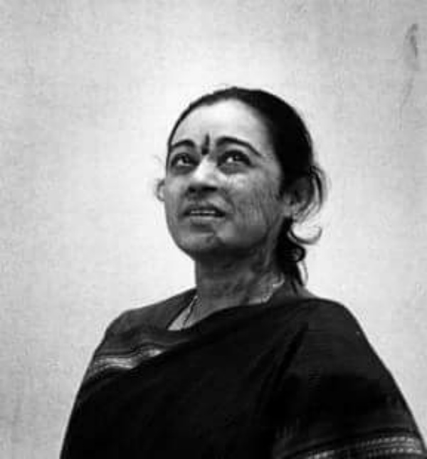 "பலிஆடு".. வாசப்படியில் சந்திரலேகா கேட்ட கேள்வி.. வாயடைத்து போன ஜெயலலிதா.. "வில்லி" சசிகலா ...