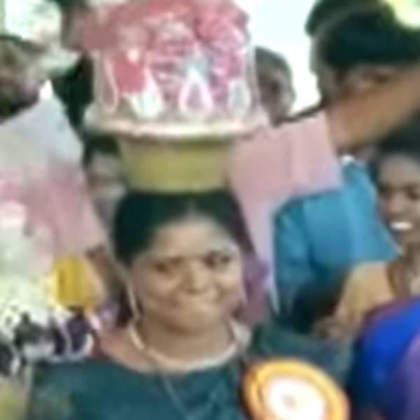 "மல்லிப்பூ வெச்சி வெச்சி".. அடடே இவங்களா, இப்படியா.. எல்லார் ...