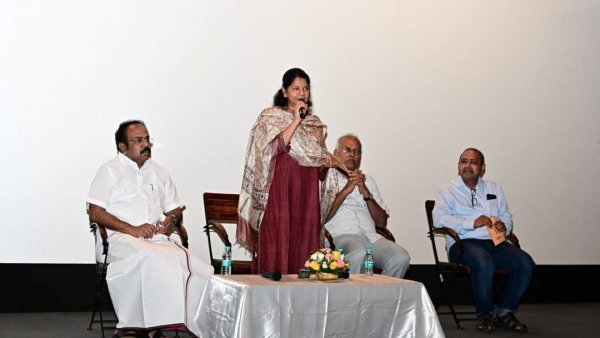 'பராசக்தி’ ஏன் சுதந்திரப் போராட்டத்தைப் பற்றி பேசவில்லை? - வெற்றிமாறன் ...
