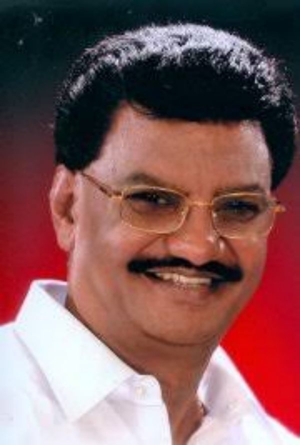 திமுக எம்.எல்.ஏ வீட்டுக்கு துக்கம் விசாரிக்க சென்ற ஓ.பன்னீர்செல்வம் ...