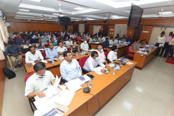 சண்டைபோட்டு வாங்குறாரு.. உங்களுக்கு வலுவான ஆள் கிடைச்சிட்டாரு ...