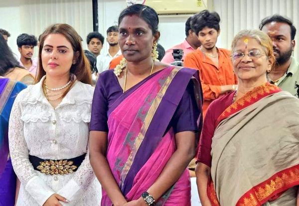 இதென்ன.. பாஜக பிரமுகர்களுடன் நாதக காளியம்மாள்.. தீயாகப் பரவும் படங்கள் ...