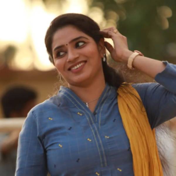 நெனச்சா ரூமுக்கு வருவேன்! அவுட்டிங்கில் அட்ஜஸ்ட்மென்ட்.. கூசாமல் கேட்ட இயக்குநர்.. நடிகை பகீர் ...