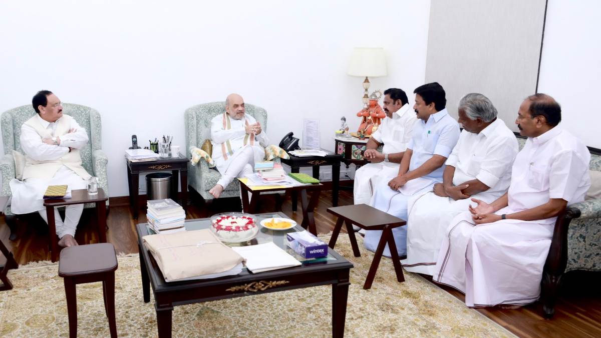 இன்னும் அதே நினைப்பா.. டெல்லி மீட்டிங் முடிந்து சீனியர்களிடம் ...