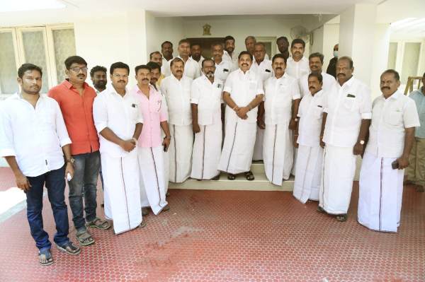 வைத்திலிங்கத்தை தண்ணீர் குடிக்கவைத்த முன்னாள் ‘வலது கை’.. யார் இந்த ...