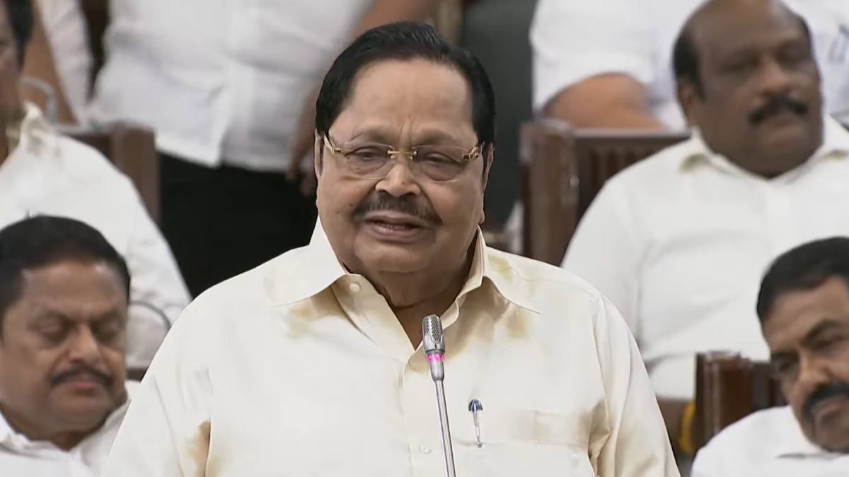 கிடுகிடுத்த சட்டசபை.. "யார் அப்பன் பணம்.." ஆளுநரை "மிக கடுமையாக ...