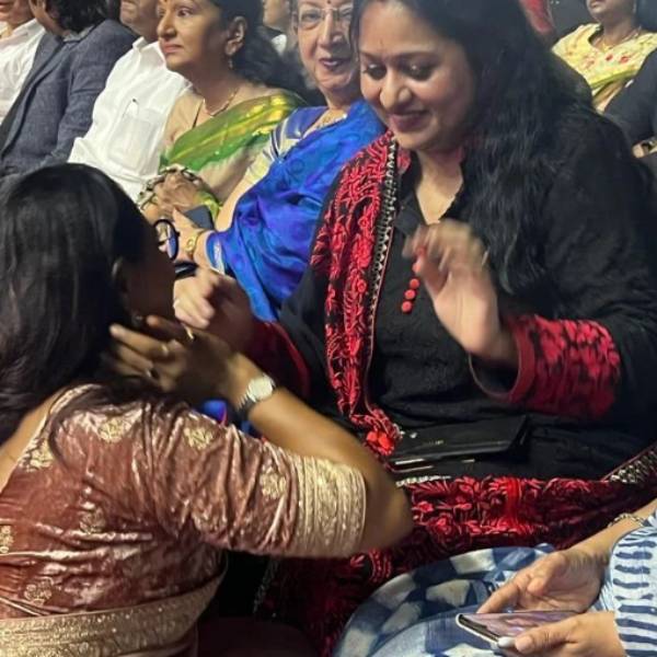 பெப்ஸி உமாவை நினைவிருக்கா? ஓ... 25 ஆண்டுகளுக்கு பிறகு ஹோஸ்ட்களின் ...