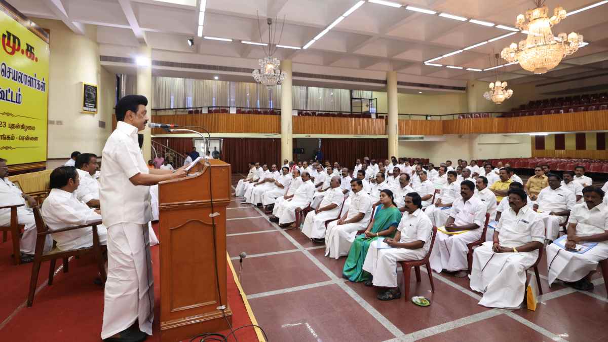 திமுக மாவட்டச் செயலாளர்களுக்கு புது அசைன்மெண்ட்! 3 நாட்களுக்கு சாதனை ...