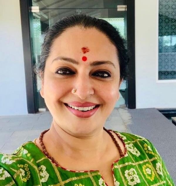 ரேப் செய்தவனுடன் வாழ்க்கையா?.. இது புதுசா இருக்கேனு ஓகே சொன்னேன்.. மனம் திறந்த நடிகை சீதா ...