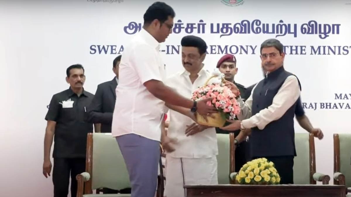 ஆளுநர் மாளிகையில் விறு விறுவென நடந்த விழா! 9 நிமிடங்களில் முடிந்த ...