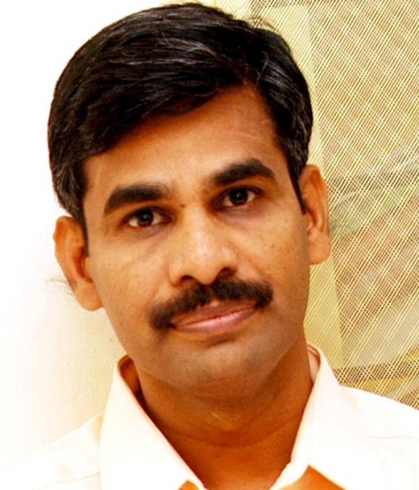 இறையன்பு ரூமுக்குள் நுழைந்தவர் யார்னு பாருங்க.. ஒரே ஆச்சரியமா இருக்கே ...