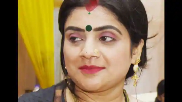 "பிரபலம்" யார்னு பாருங்க.. சோற்றில் "பெற்ற பிள்ளையை" மறைத்த பெண் தலைவி... இப்படி ...