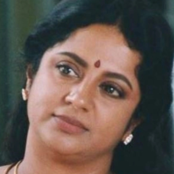 ஸ்ரீவித்யாவின் அந்த கடைசி நொடி.. யாரந்த விஐபி.. அதிசய ஸ்ரீவித்யா.. வாடி உதிர்ந்த திரைத்தாயின் ...