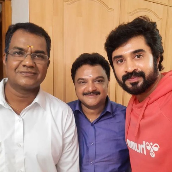 எதிர்நீச்சல் SKR யார் தெரியுமா..? நிஜத்திலும் "அப்படித்தான்”.. மனைவி ...