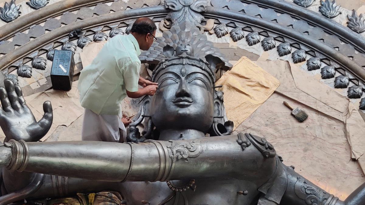 பிரம்மாண்டம்! தமிழகத்தில் உருவான உலகிலேயே உயரமான வெண்கல நடராஜர் சிலை ...