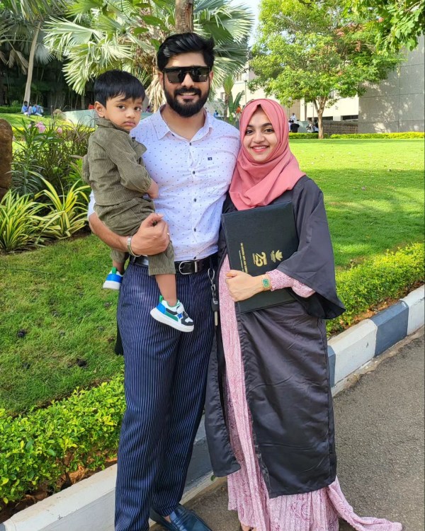 மோதலும் காதலும் சீரியல் விக்ரமின் மனைவி இந்த பிரபலம் தானா? பலருக்கும் ...